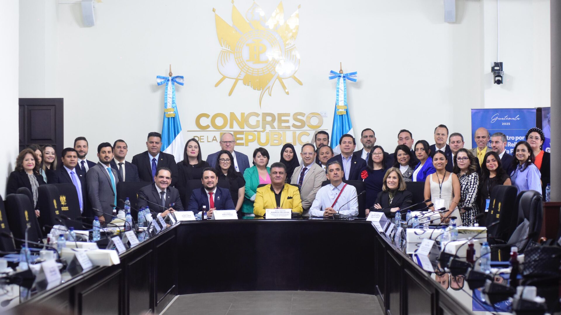 An alliance between legislators and civil society emerges to strengthen ...